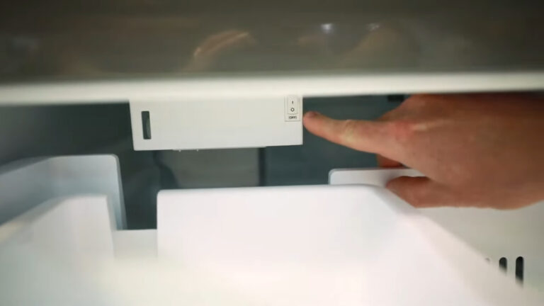 How to Reset LG Refrigerator Ice Maker In 4 Easy Steps - Savvy Eat