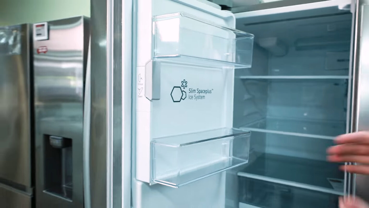 How to Reset LG Refrigerator Ice Maker In 4 Easy Steps - Savvy Eat